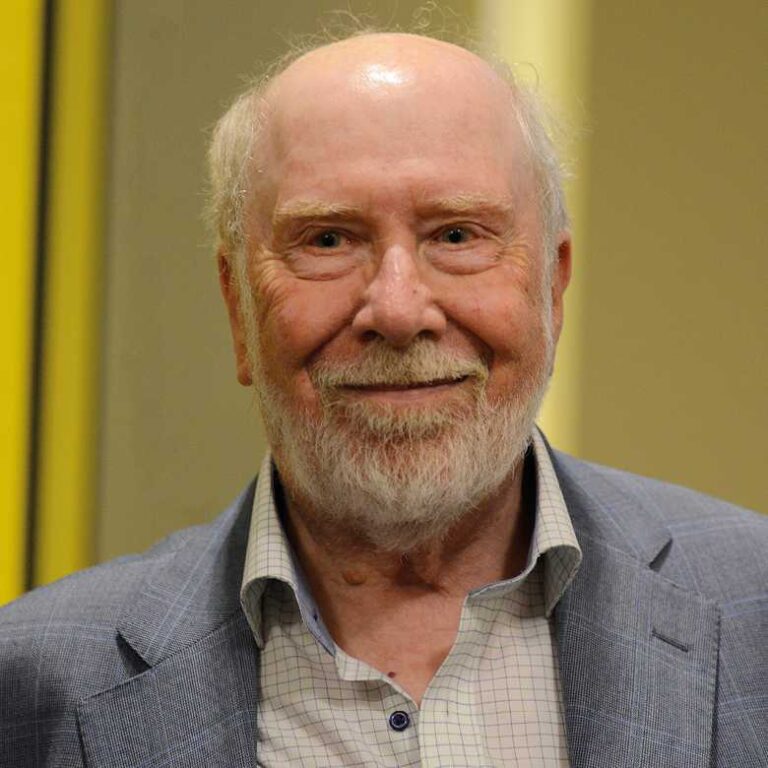 Ai là "cha đẻ" của các ngôn ngữ lập trình nổi tiếng nhất thế giới?